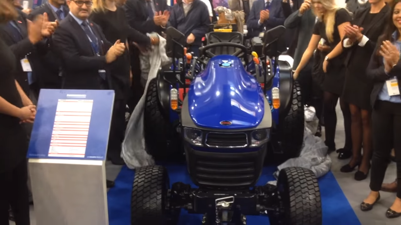 EXCLUSIVE Farmtrac unveils all-electric tractor at Agritechnica 2017 ...