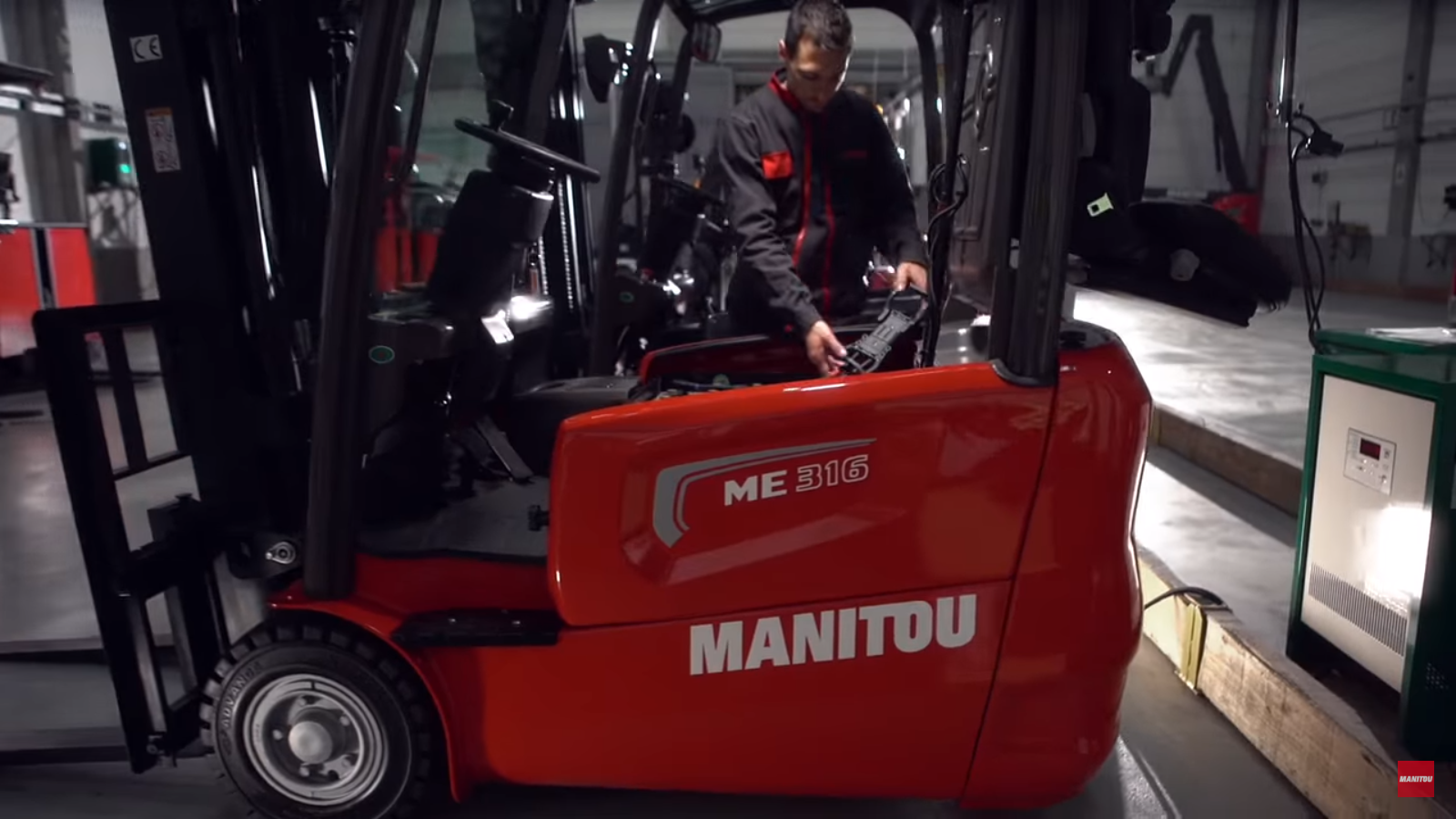 The new ME range of forklifts from Manitou | Industrial Vehicle ...