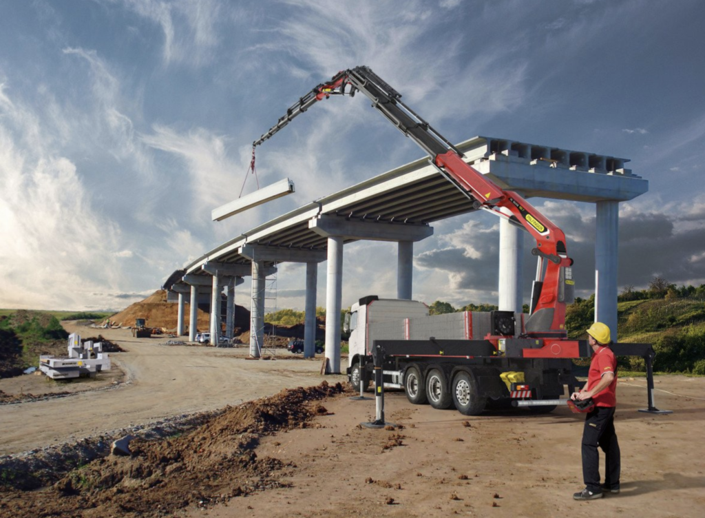 Palfinger presents new crane models in 60 metre-tonne segment ...