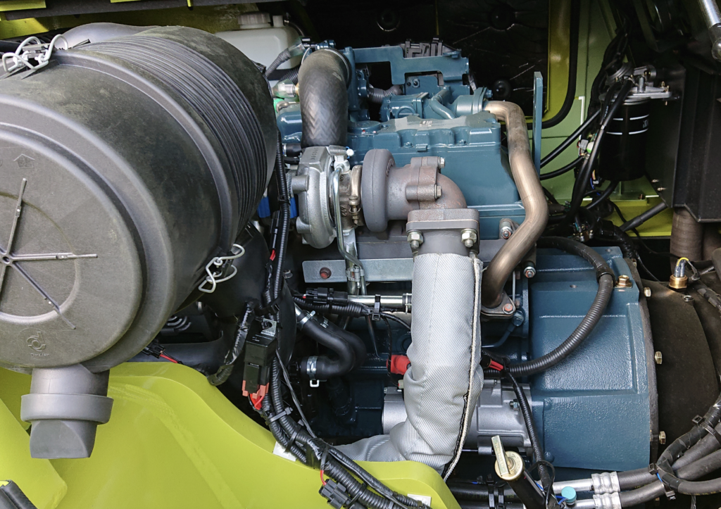 Clark presents new stage V Kubota diesel engine with particle filter ...