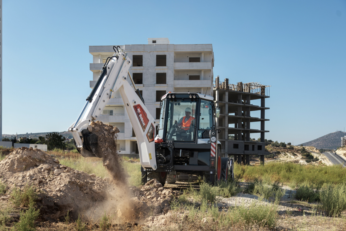 Bobcat launches next-gen R-Series backhoe loader for Middle East and ...