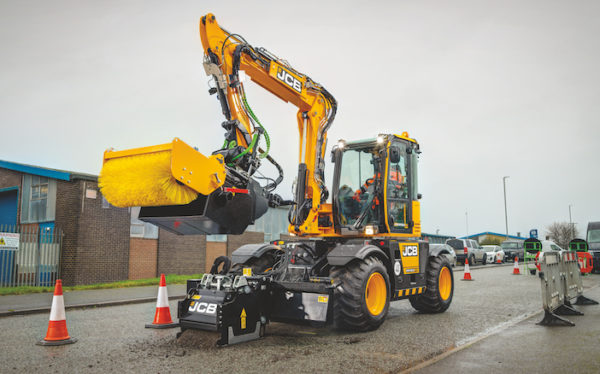 JCB unveils PotholePro – a machine dedicated to targeted road repairs ...