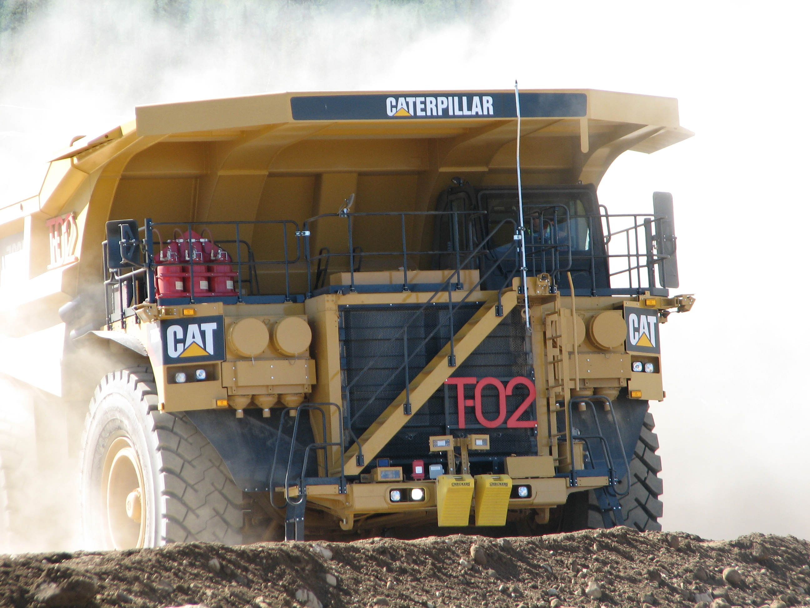 Caterpillar partners with mining giant BHP to deploy zero-emissions ...