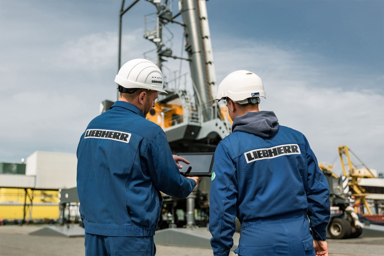 Liebherr upgrades remote vehicle servicing with live video calls to ...