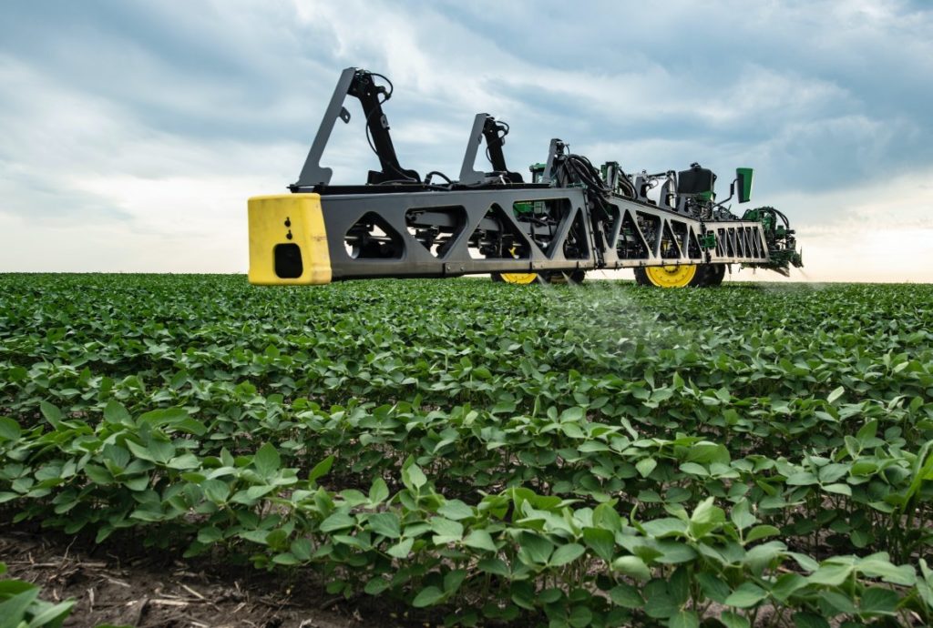 John Deere See & Spray technology wins two innovation awards at CES ...